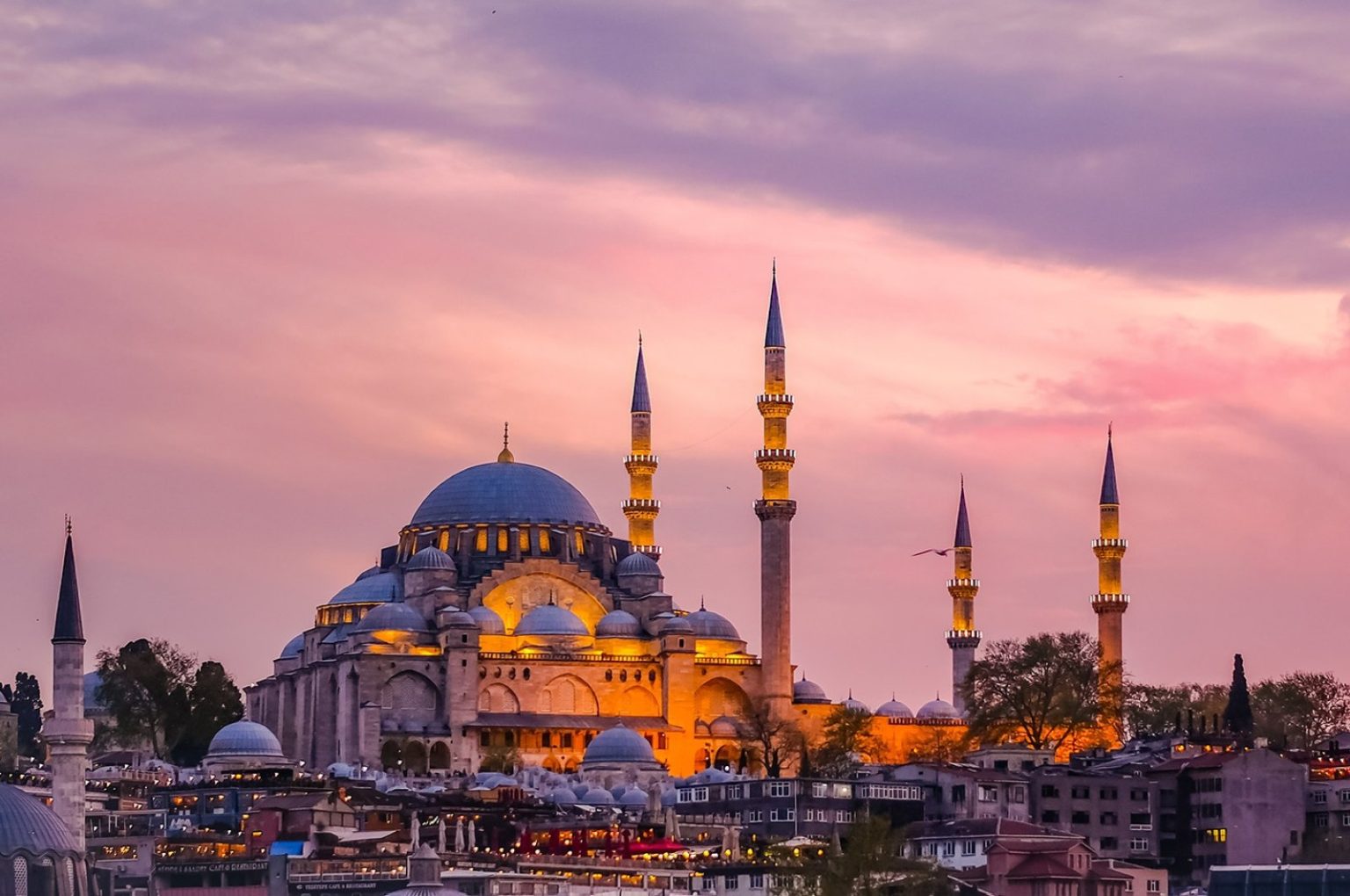 12 Tips for Traveling During Ramadan | The Muslim Traveler